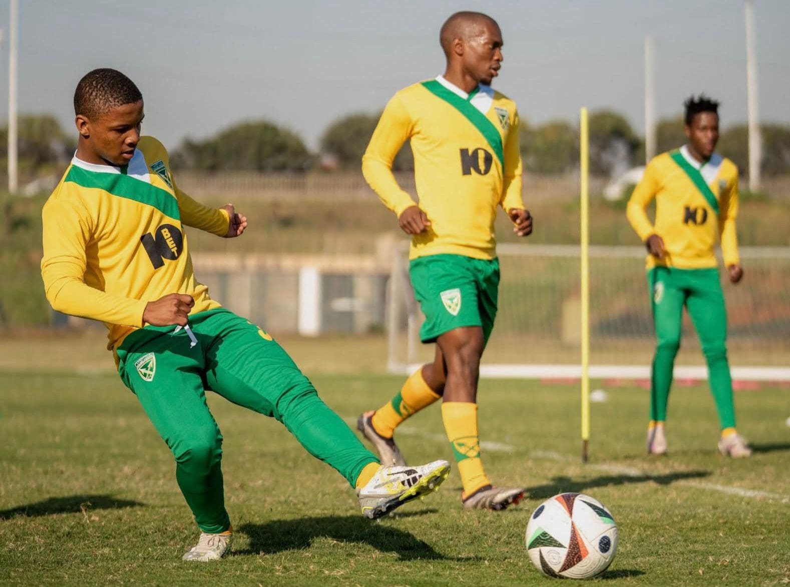 Arrows sign six players from newly promoted side | FARPost